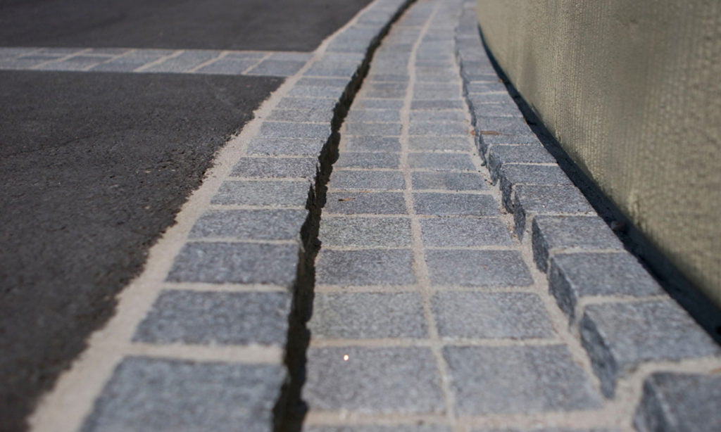 Graphite Granite | Maiden Stone