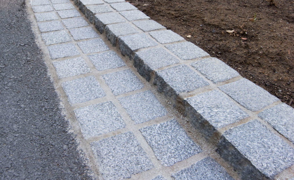 Graphite Granite | Maiden Stone